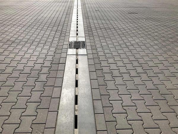 Afvoergoten/lijnafwatering | Façade Beton